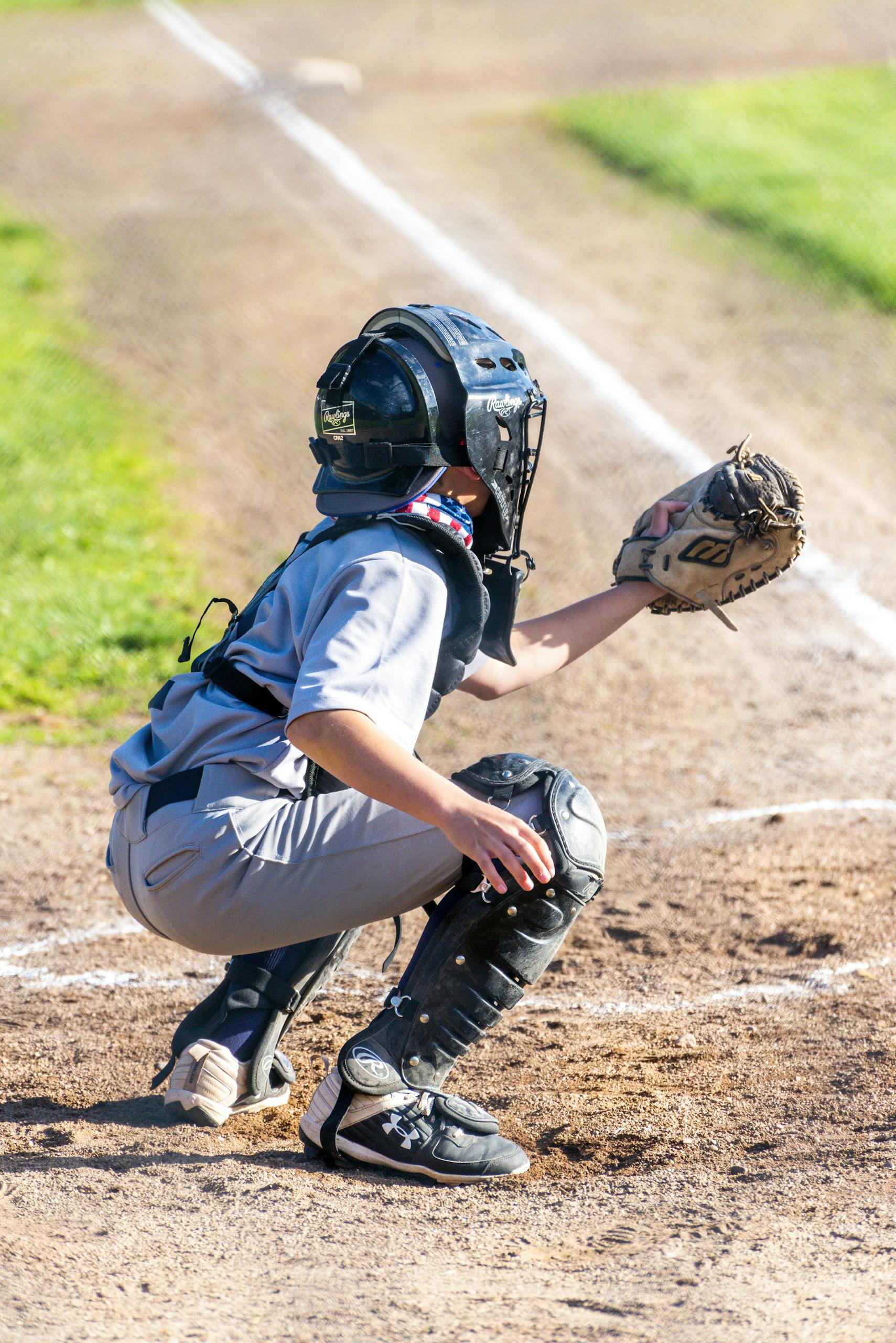 5 Best Catcher's Mitts In 2024 For Baseball & Softball